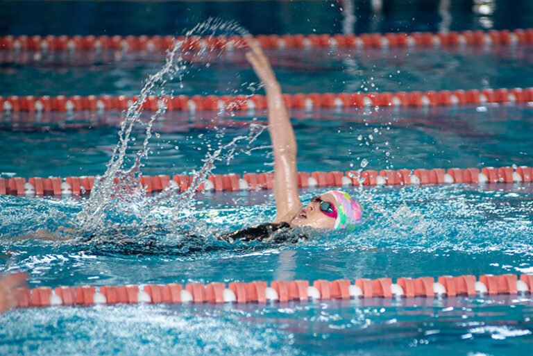Estilos de natación: Explorando las técnicas y beneficios | Run On World