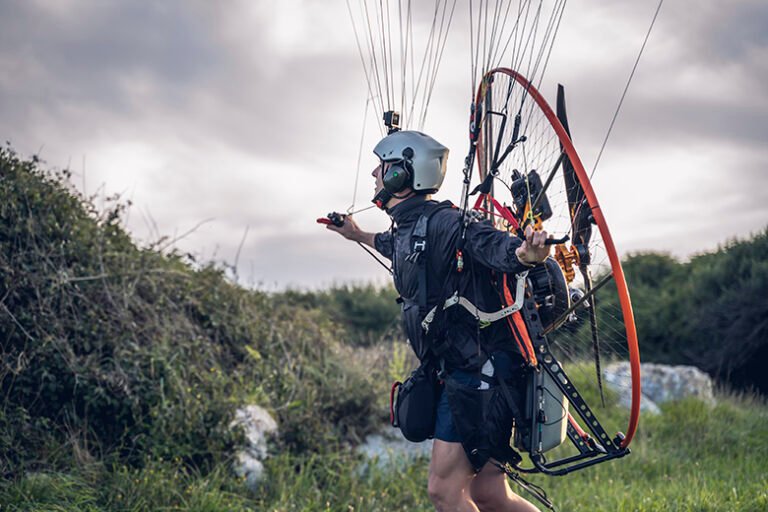Parapente con Motor: Vuela con Libertad y Potencia | Run On World